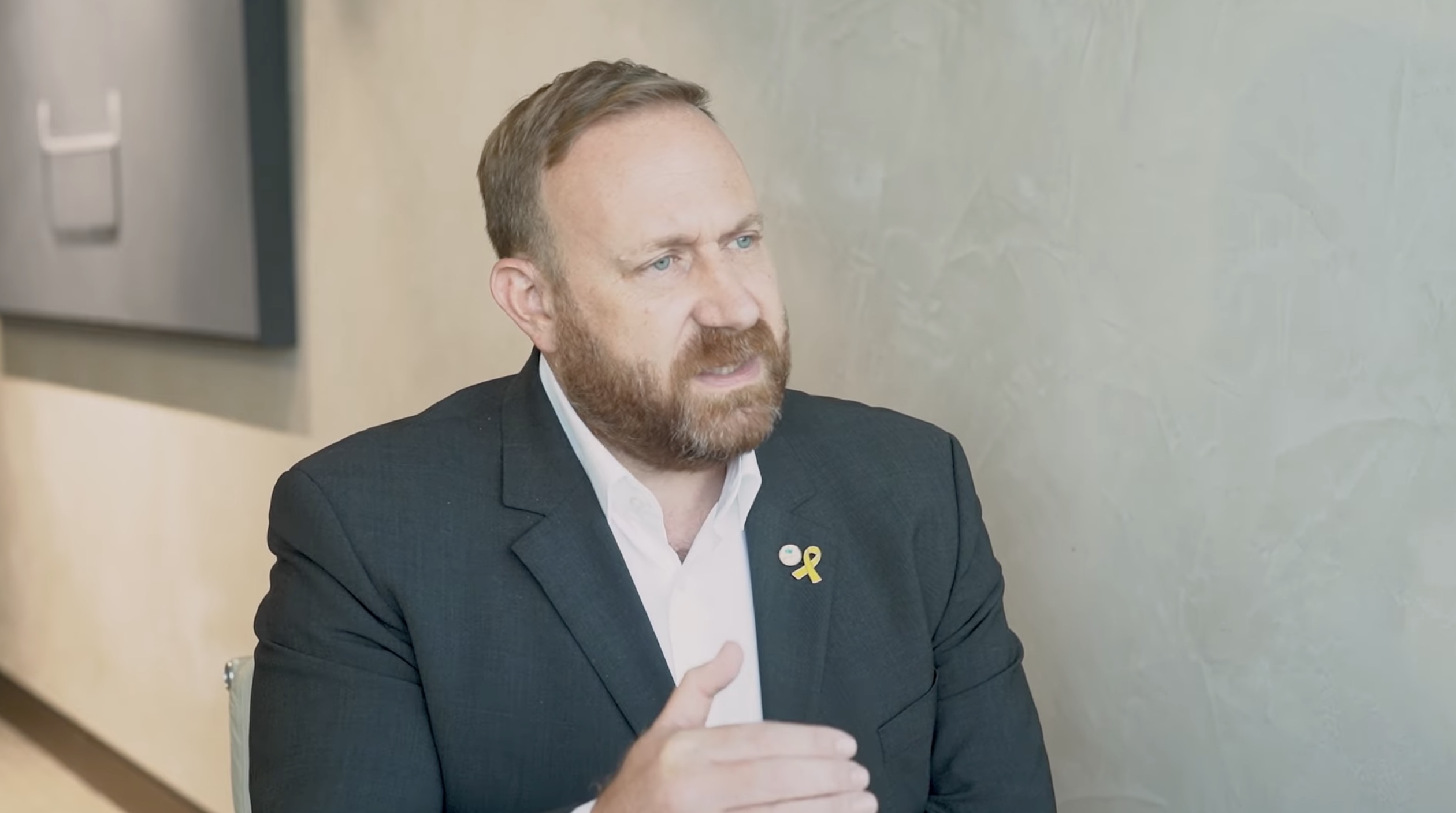 IDF spokesperson, reserve Lt. Col. Peter Lerner in conversation with ...